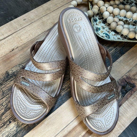 CROCS | Shoes | Crocs Bronze Mickey Mouse Sandals Size | Poshmark